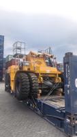 China 28 Ton Timber Yard Heavy Duty Forklift Truck Handling Long Log Bundles for sale