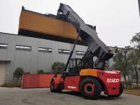 China 45000kgs Capacity Container Handling Stacker Powered by CUMMINS QSM11-330 Engine for sale