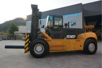 China 4000mm Mast Giant FD300 30 Ton Heavy Lift Forklift Truck Equipment for sale