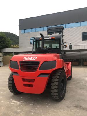 China 15t 15000 Kgs Tilt Angle Heavy Duty Forklift For Heavy Duty Applications for sale