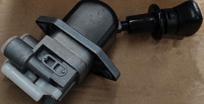 China Sinotruk Howo Hand Brake Valve 811W52315-6156 23x12x8 cm Truck Spare Part for sale