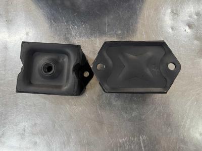 China WG1680590095 Front Engine Support Sinotruk T7 Truck Parts for sale