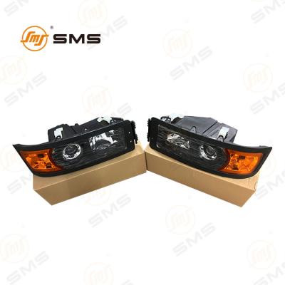 China Shacman Delong F2000 F3000 Heavy Duty Truck Headlight DZ9100726020 24V Front Lamp Assembly for sale