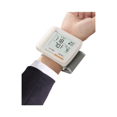 China CE Certified Home Blood Pressure Monitor Electronic Sphygmomanometer 99 Memory 2.2 Inch Display for sale