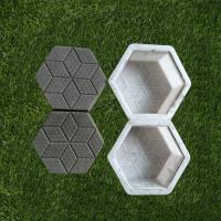 China Concrete Silicon Plastic Paver Mould 20-25mm Thickness For Garden Path for sale