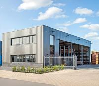China Steel Structure Pre Fabricated Steel Buildings Painted Galvanized Surface Treatment for sale