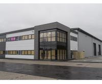 China Modern Steel Structure Building Mix Used For Office Workshops With Sandwich Panel for sale