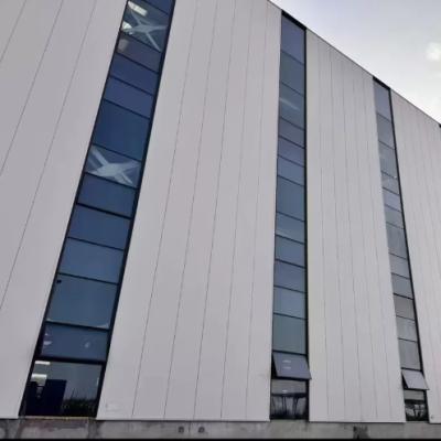 China Q235B/Q355B Prefabricated Steel Warehouse with 30-50 Year Lifespan and Custom Cladding for sale