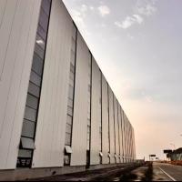 China Q235B/Q355B Prefabricated Steel Warehouse with 30-50 Year Lifespan and Custom Cladding for sale