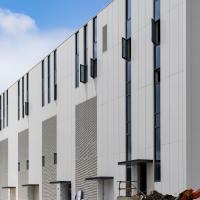 China Q235B Q355B High Strength Prefab Steel Structure Modern Office Building for sale