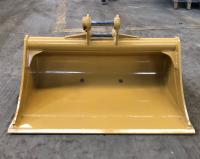 China 1500mm Width Tilting Mud Bucket With Bolts On Cutting Egdes for sale