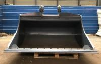China Hign Volume Hydraulic Tilt Mud Bucket With Dual Cutting Edge Blades for sale