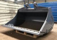 China Hign Volume Hydraulic Tilt Mud Bucket With Dual Cutting Edge Blades for sale