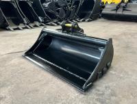 China Premium Steel Excavator Mud Bucket For Deep Mud Excavation And Site Cleaning for sale
