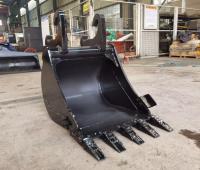 China Solid Steel Construction Excavator Digging Bucket Standard General Purpose for sale