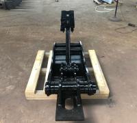 China Solid Framework Excavator Bucket Thumb Universal Backhoe Thumb 22 Width for sale