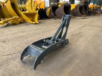 China Universal Excavator Bucket And Thumb For Varied Excavation Tasks for sale