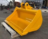 China 1-80t Excavator Mud Bucket With Increased Debris Handling Capacity And Reversible Blade for sale