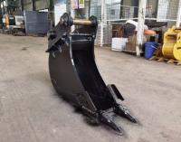 China Alloy Steel Teeth V-shaped Excavator Trenching Bucket for Construction Site for sale
