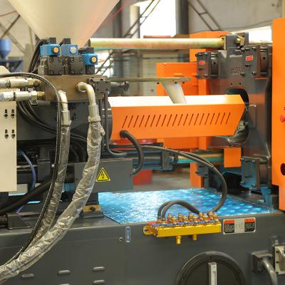 China Hydraulic Type Automatic Hydraulic Injection Molding Machine Engineered to Deliver Precise Injection Speed and Plastic Part for sale
