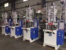 China 620x490 Mm Top Platen Size 15 Ton Hydraulic Injection Molding Machine Mold Opening Stroke 450 Mm Designed for Plastic Part Production for sale