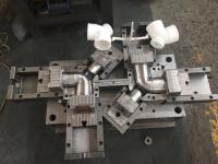 China PVC Pipe Fitting Hydraulic Injection Moulding Machine Screw Type 2000KN Clamping Force for sale