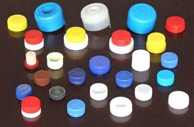 China High Accurate 240 Tons Plastic Injection Molding Machine For Colorful Bottle Caps for sale