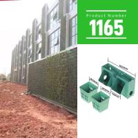 China Hydroponic Vertical Self Watering Artificial Green Wall System for Greening Projects for sale