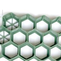 China Green HDPE Permeable Paving Grids 410x410x70mm for Driveway Ground Stabilization for sale