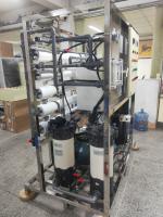 China Commercial Automatic Desalination Device 580Kg IP54 625LPH for Seawater RO Filtration for sale