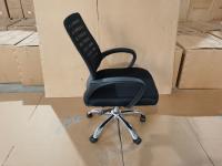 China Special Design Modern Ergonomic Mesh Swivel Executive Office Chair with Nylon Castor for sale