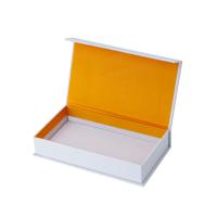 China Foldable Cardboard Holiday Gift Box Packaging Reusable With Magnetic Closure for sale