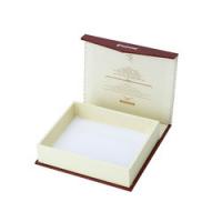 China Foldable Cardboard Holiday Gift Box Packaging Reusable With Magnetic Closure for sale