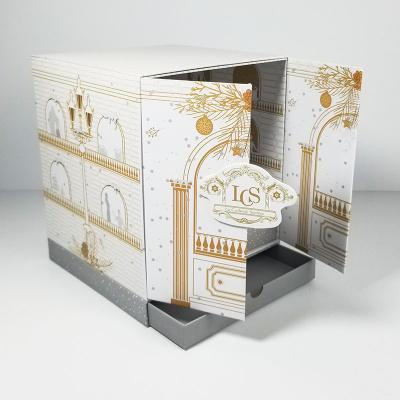 China Dustproof Foldable Magnetic Gift Box , Antiwear Cardboard Box With Magnetic Closure for sale