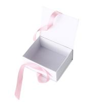 China Ultralight Embossing Eco Friendly Chocolate Boxes Packaging Stackable for sale