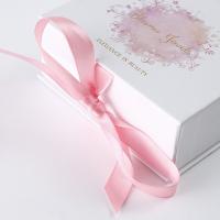 China Ultralight Embossing Eco Friendly Chocolate Boxes Packaging Stackable for sale