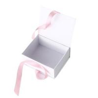 China Ultralight Embossing Eco Friendly Chocolate Boxes Packaging Stackable for sale