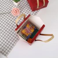 China Recyclable Antiwear Paper Birthday Cake Packaging Box With Handles Multipurpose for sale