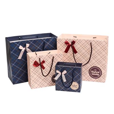 China Recycled Wedding Kraft Paper Gift Bags With Handles Printable for sale