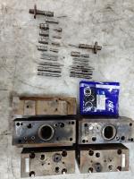 China Hydraulic Pump HPV90 Water Pump Construction Excavator Industries Oil Seal Construction Machinery Parts  For Komatsu for sale