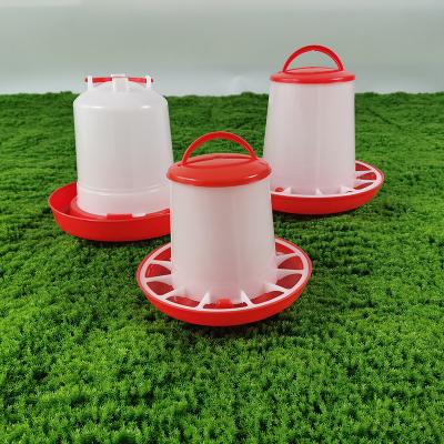 China Easy To Clean Waterproof Poultry Feeder Modern Cylinder Design Red White for sale