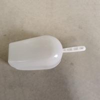 China Highly Durable Plastic Feed Scoop Shovel For Pig Chicken Feeding - Easy To Clean for sale
