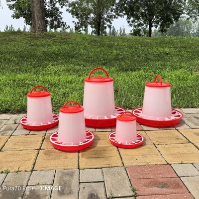China Poultry Automatic Pet Feeder Thickened Plastic Material Durable Sturdy for sale