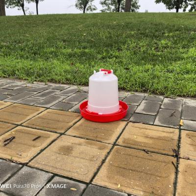 China Constant Water Supply Poultry Drinker With Anti-drip And Extra Large Capacity Design Watering Product for sale