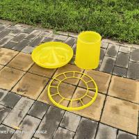 China Round Farm Poultry Bucket Feeder Capacity 6 Liters for sale