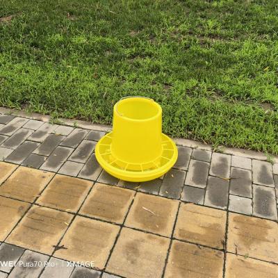 China 11L Poultry Feeder Large Capacity Ducks Chicken Feed Bucket for sale