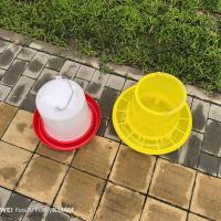 China 11L Poultry Feeder Large Capacity Ducks Chicken Feed Bucket for sale