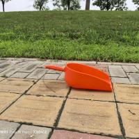 China Handy Long Handle Orange Feed Shovels Eco Friendly For Poultry Feeding Poultry Farm Chicken for sale