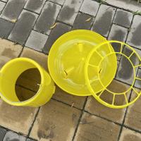 China Durable Plastic Poultry Feeding Bucket 1L-6L Fresh Clean Hanging Poultry Feeder for sale
