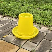 China 5 Quart Plastic Water Feeder For Poultry Reduces Water Consumption And Increases Farming Efficiency for sale